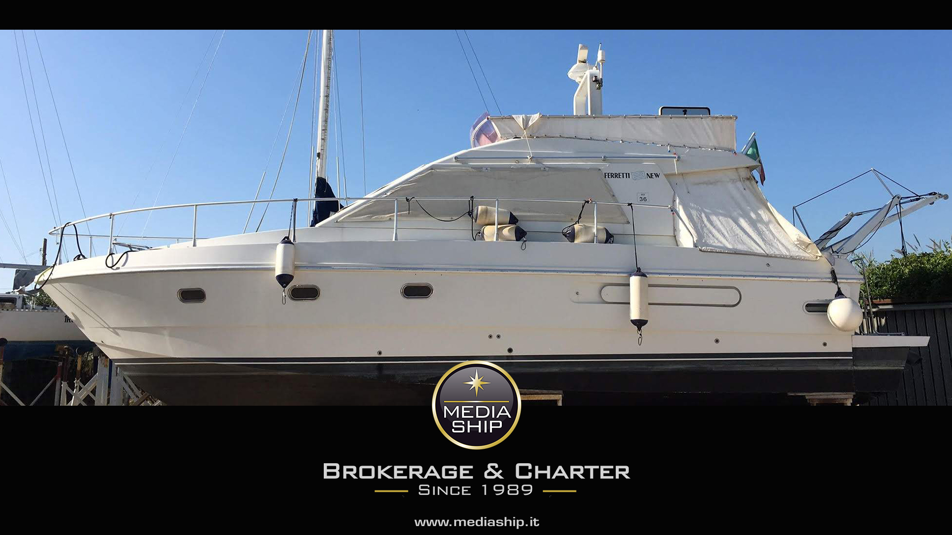 FERRETTI 36 - Media Ship